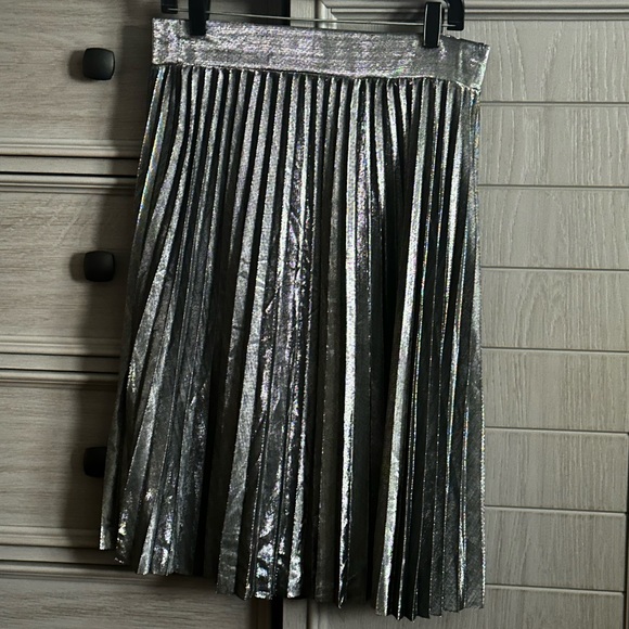 Metro Wear | Skirts | Metrowear Silver Metallic Skirt | Poshmark